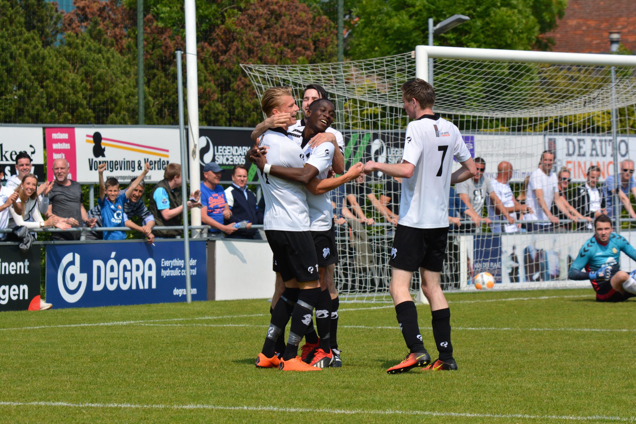 NSVV plaats zich na winst op Tholense Boys voor de nacompetitie - Hoeksche Waard Nieuws