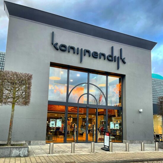 Burgemeester Bram van Hemmen bezoekt lokale ondernemers in de Hoeksche ... Burgemeester Bram van Hemmen bezoekt lokale ondernemers in de Hoeksche ...