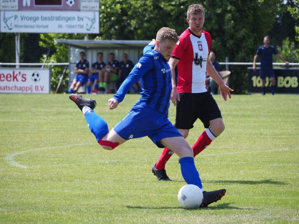 's-Gravendeel wint bij Abbenbroek en speelt nacompetitie - Hoeksche ...