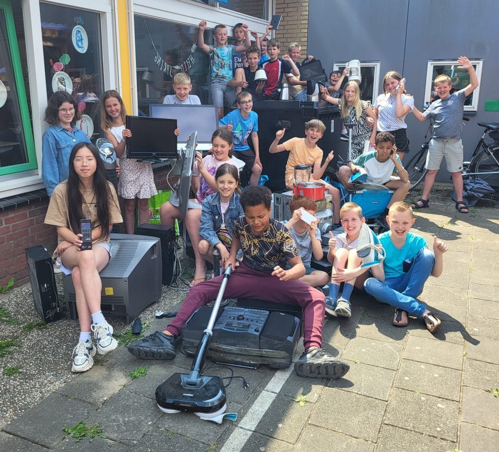 CBS De Bron doet mee aan de E-waste Race Hoeksche Waard 2023! - Hoeksch ...