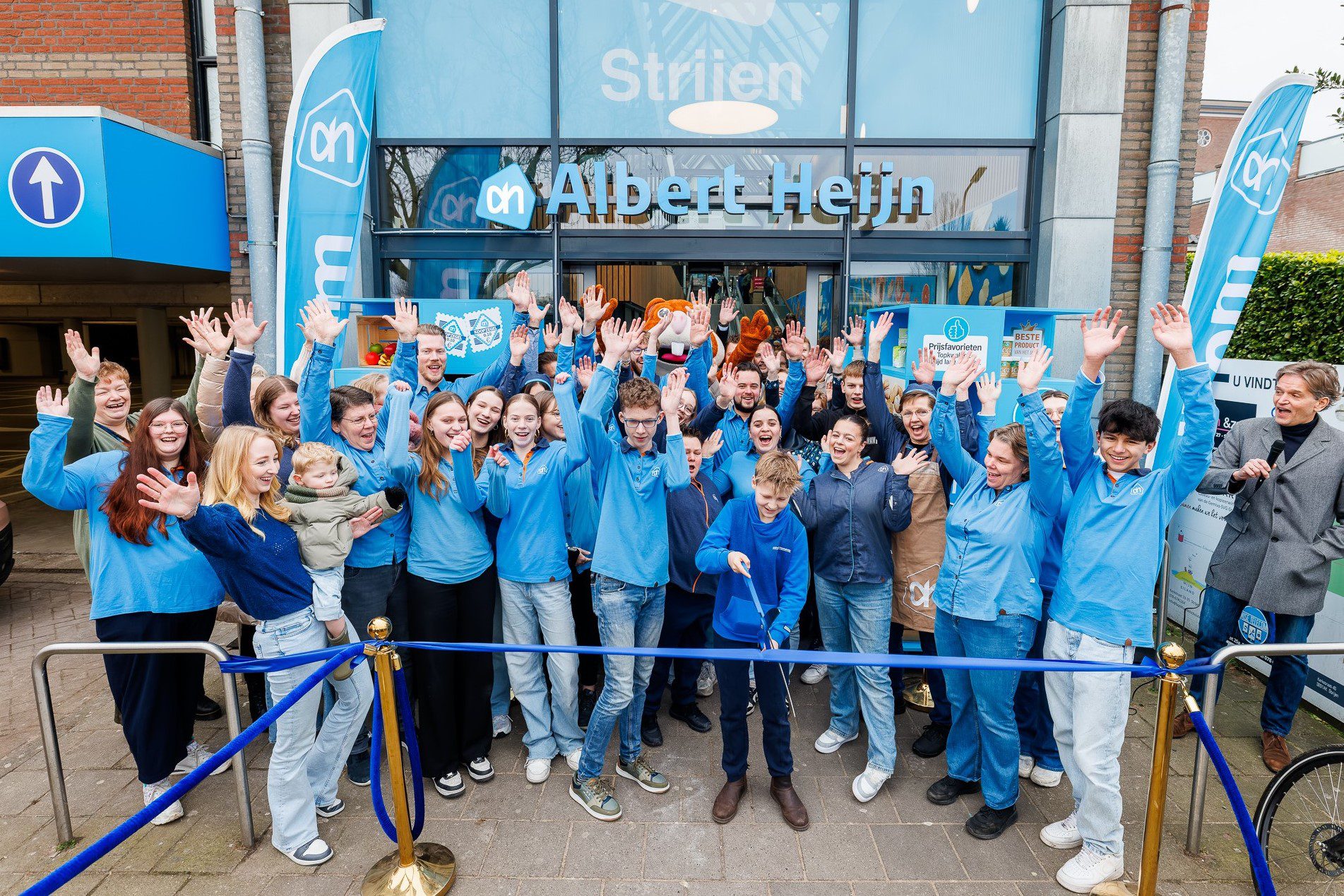 Vernieuwde Albert Heijn Strijen geopend - Hoeksche Waard Nieuws