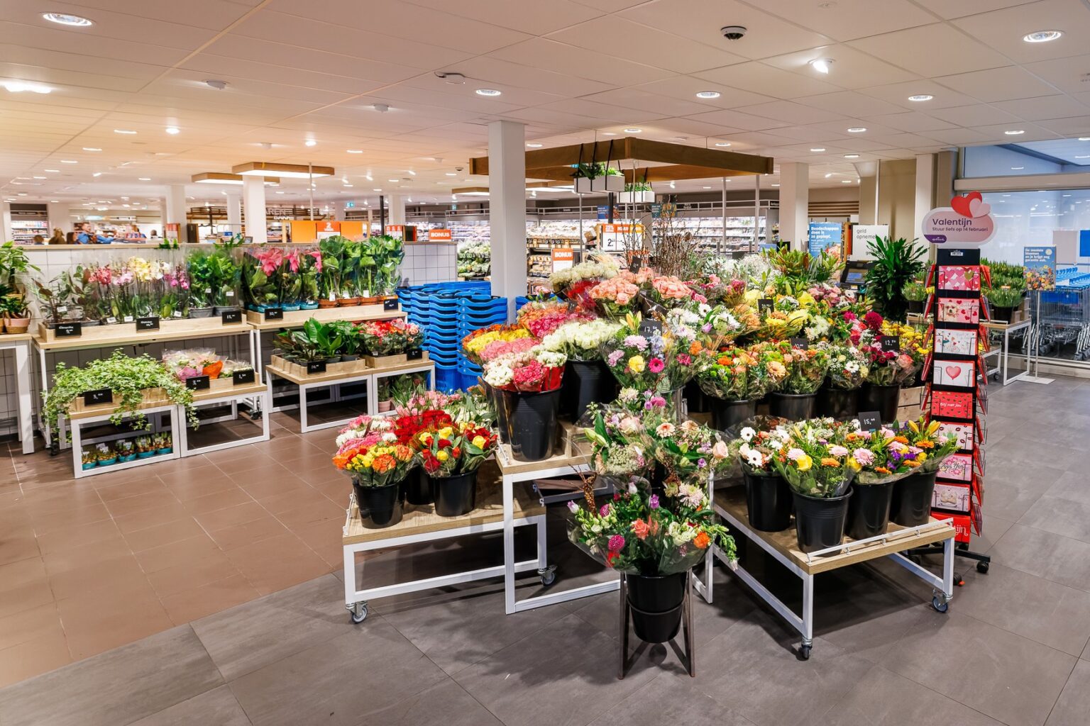 Vernieuwde Albert Heijn Strijen geopend - Hoeksche Waard Nieuws