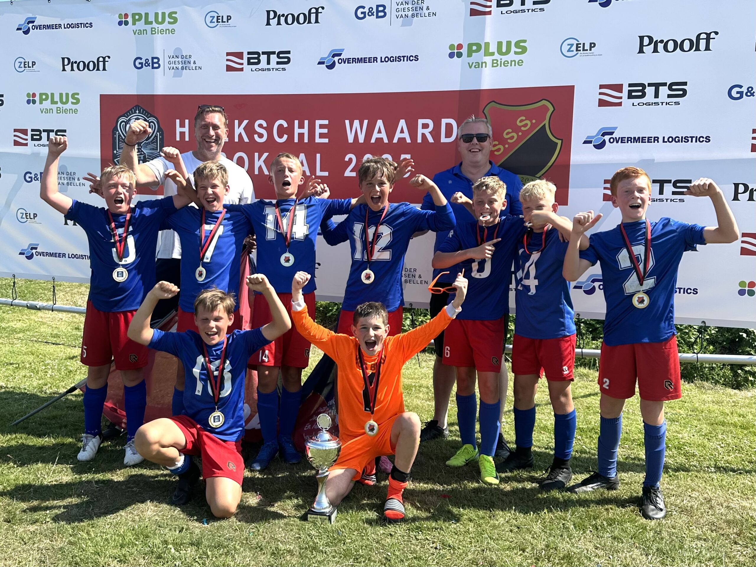 Zinkwegse Boys jo12-1 wint HW bokaal - Hoeksche Waard Nieuws