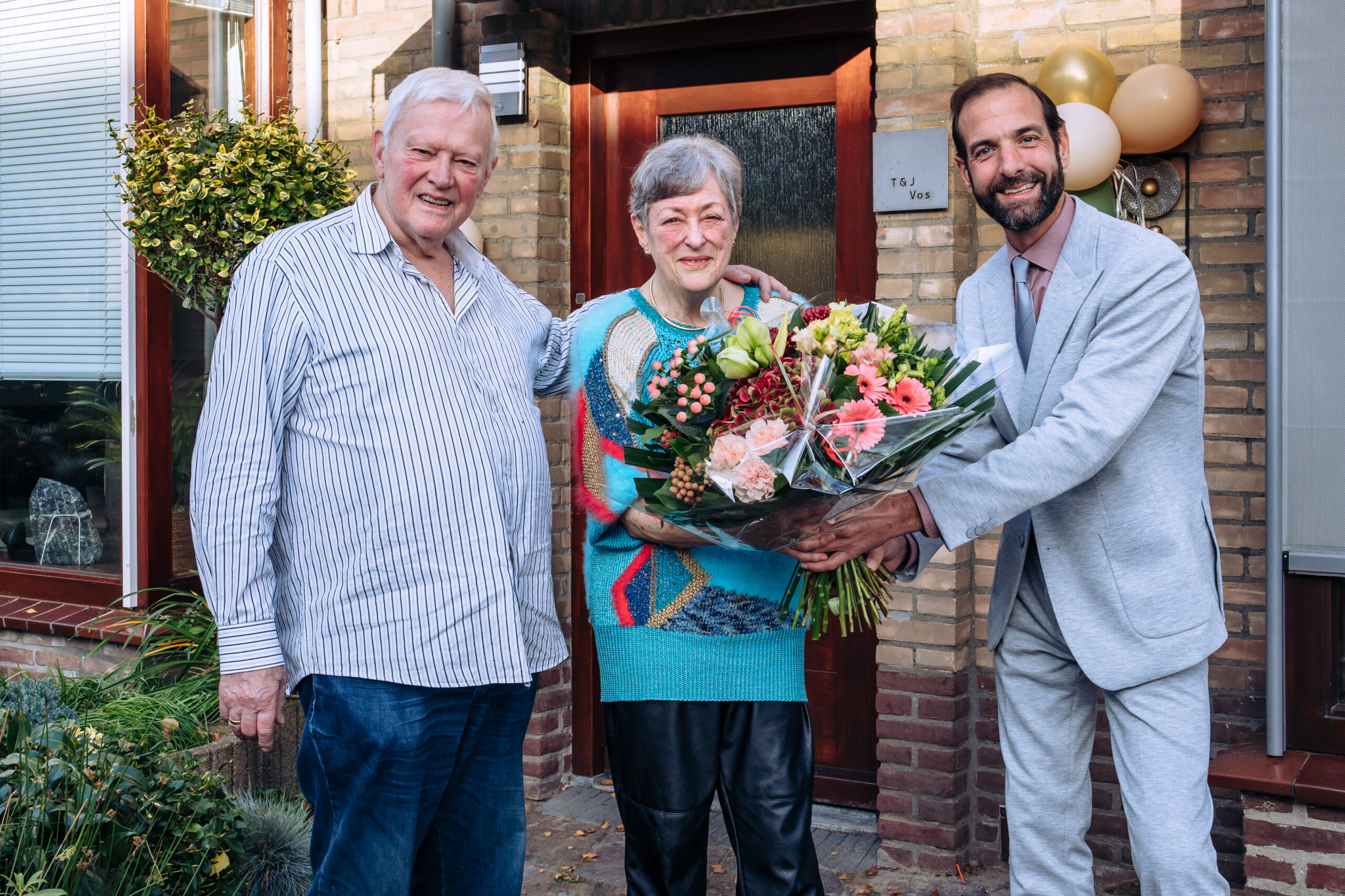 Echtpaar Vos-Koppenol uit Klaaswaal viert 60 jarig huwelijksjubileum ...
